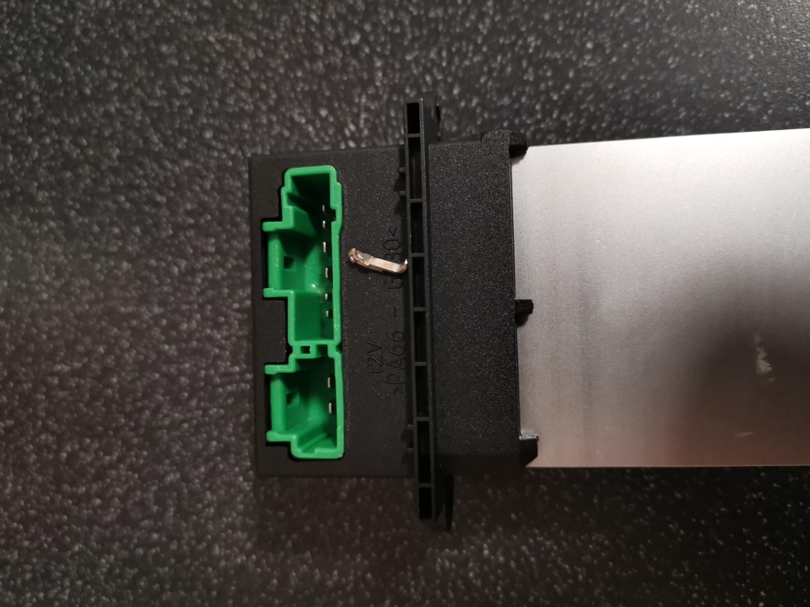 HDIGIWORLD T1000948E Car Control Heater Module Blower Motor Resistor ...