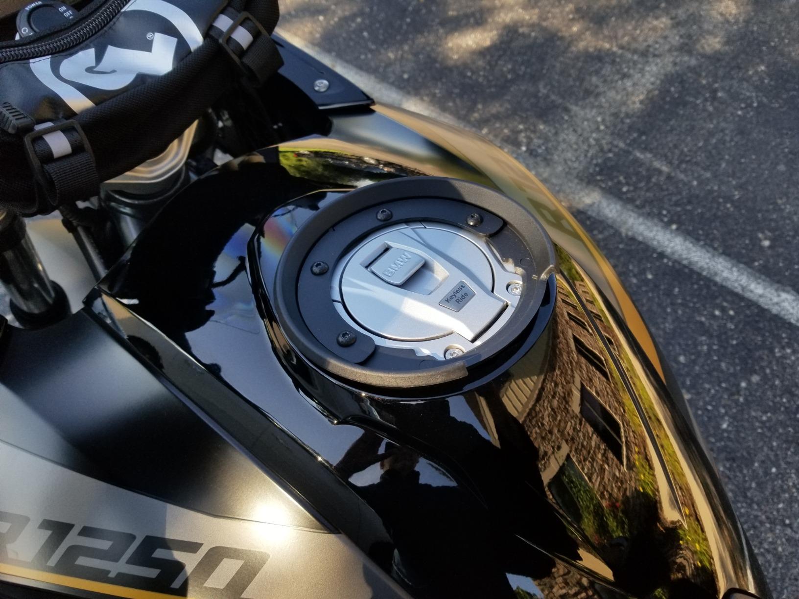 Amazon.com: GIVI BF11 Tanklock Tank Ring : Automotive