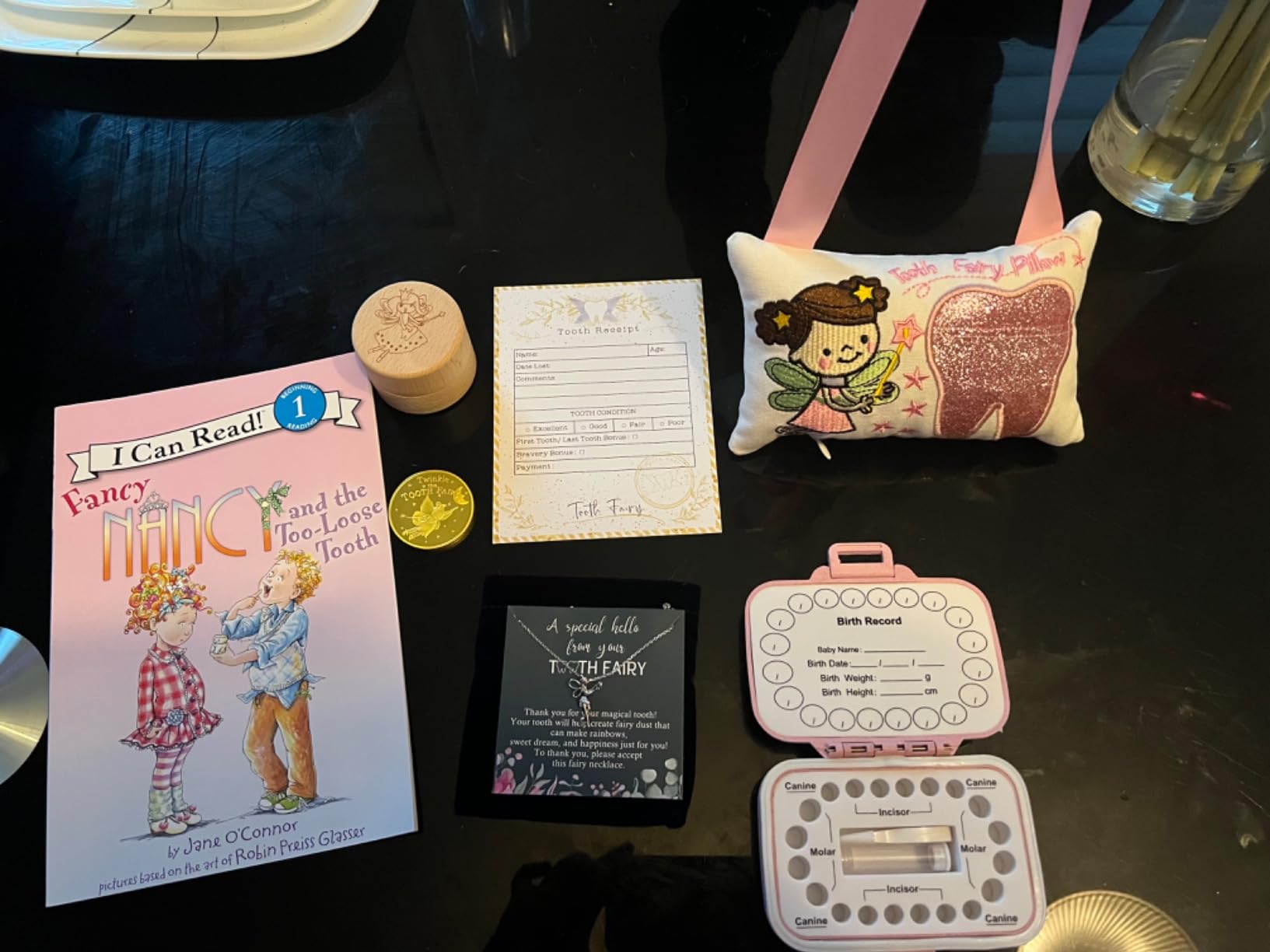 Amazon.com: Fancy Nancy and the Too-Loose Tooth (I Can Read Level 1 ...