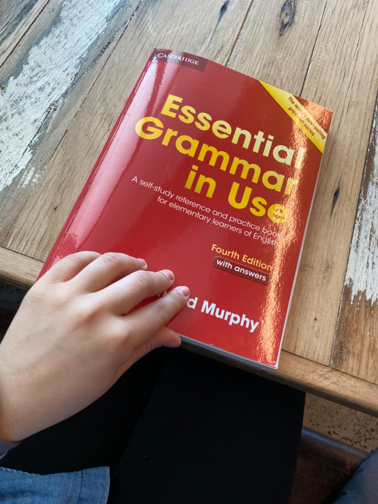 Essential Grammar in Use with Answers: A Self-Study Reference and ...