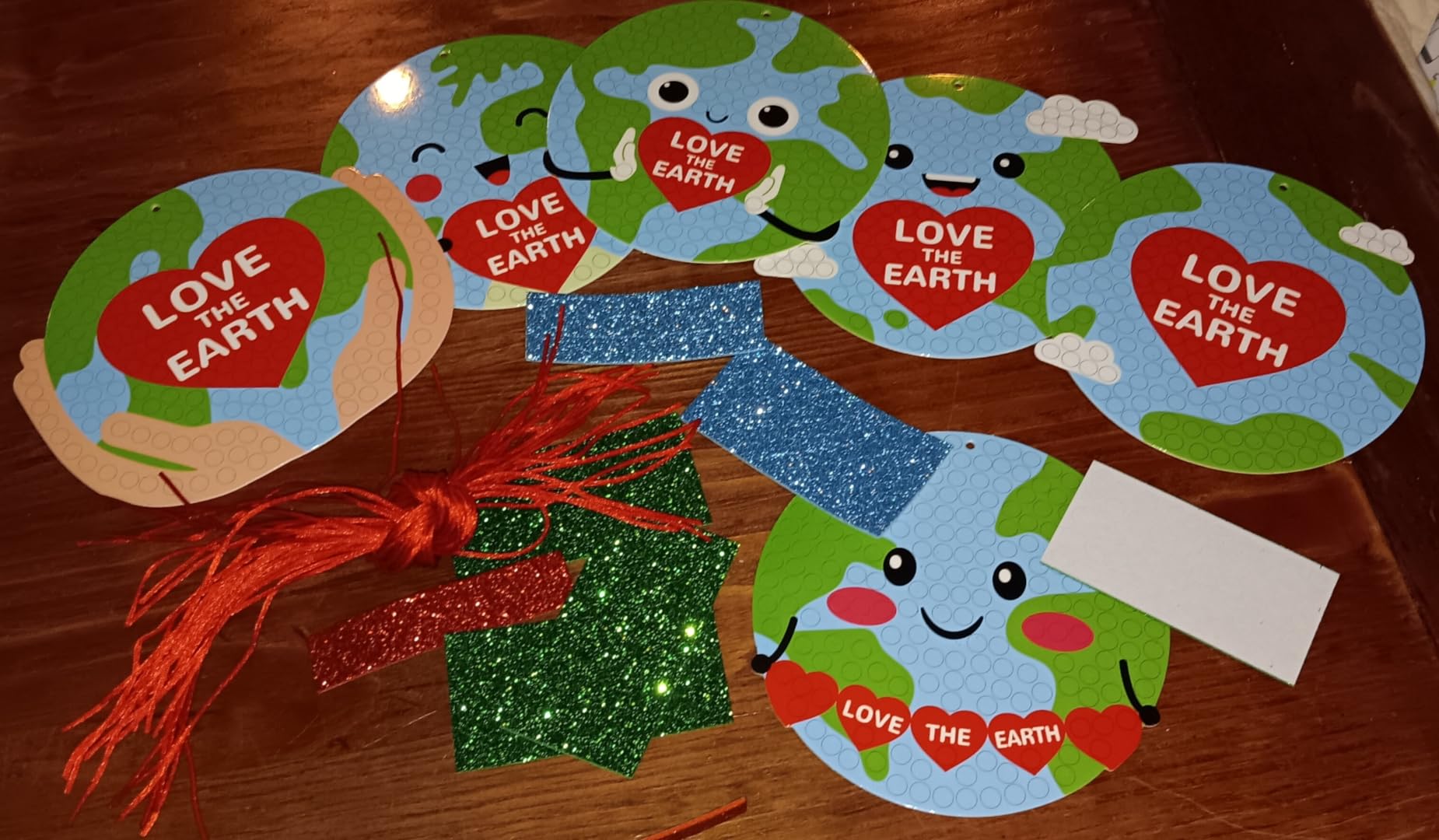 Amazon.com: Baderke 30 Sets Earth Day Glitter Mosaic Craft Kit for Kids ...