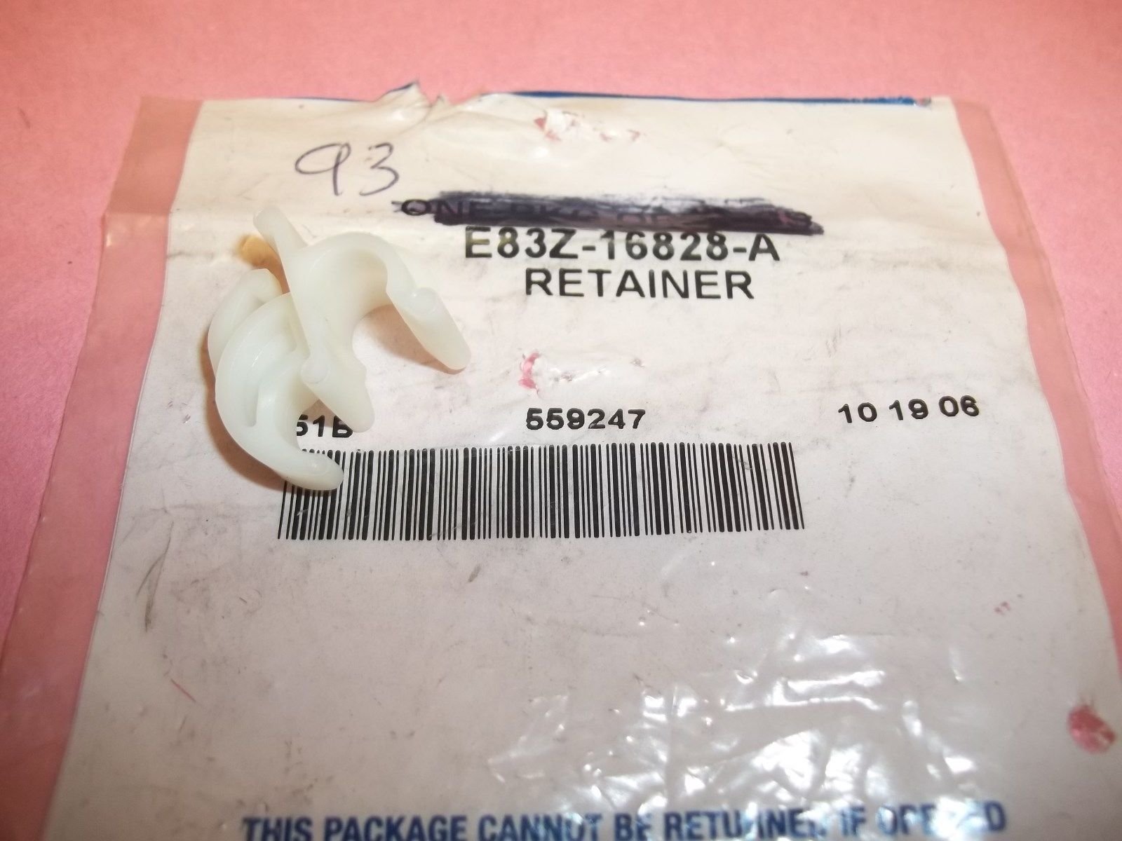Amazon.com: Ford E83Z-16828-A - RETAINER - SPECIAL : Automotive