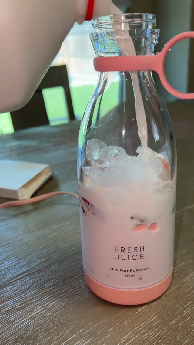 Watch This cute pink mini wireless blender makes smoothies at home on ...