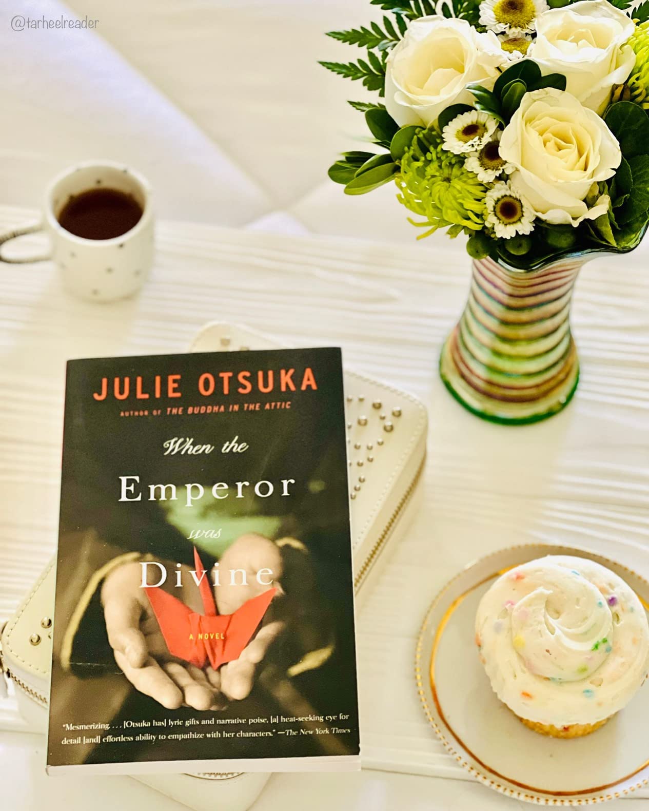 Amazon.com: When the Emperor Was Divine eBook : Otsuka, Julie: Books