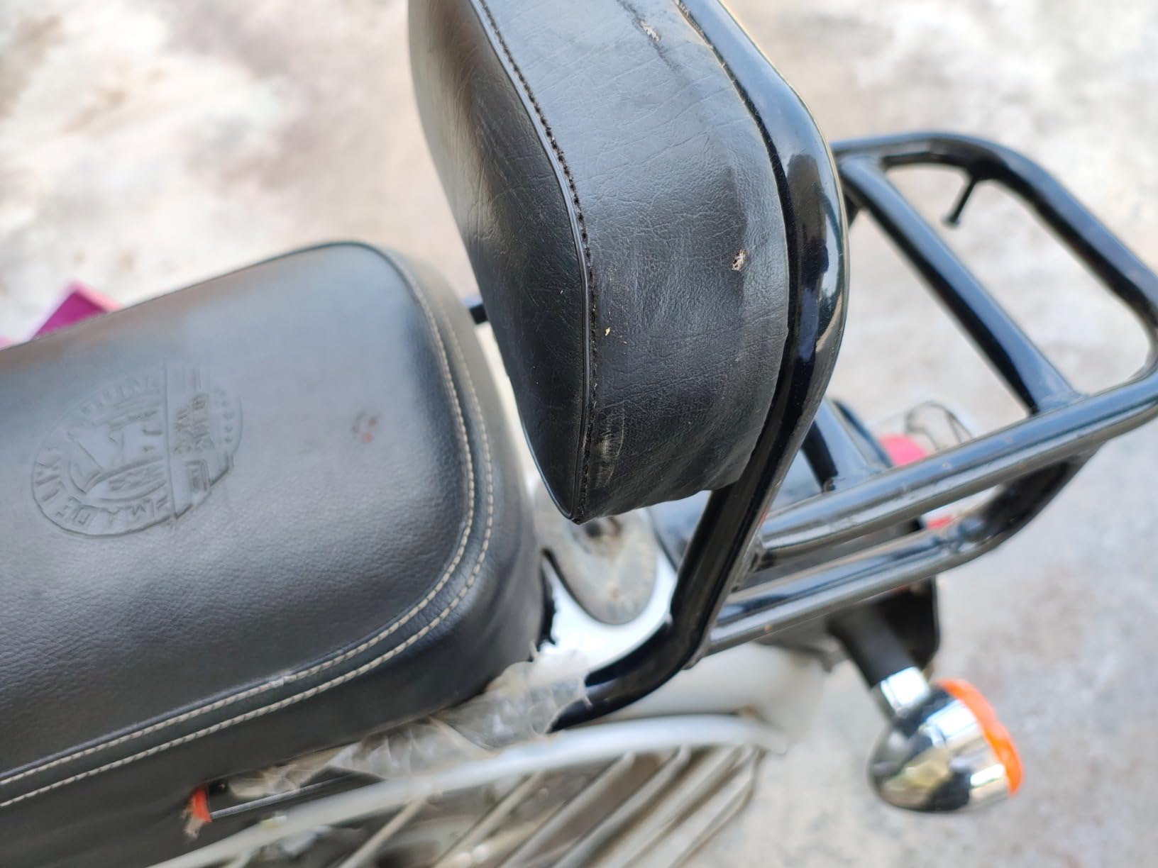 Dhe Best Bike Heavy Duty Bullet Backrest Support Pillion Cushion Harley ...