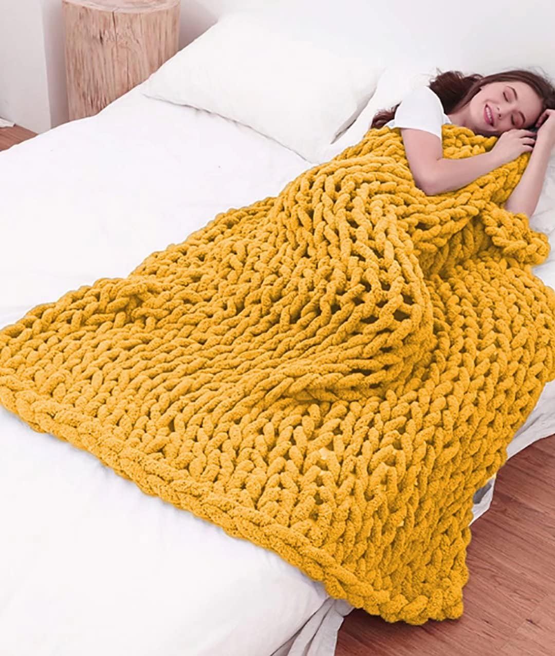 Amazon.com: Warm Chenille Chunky Knit Blanket Throw Blanket 40x40 Inch ...