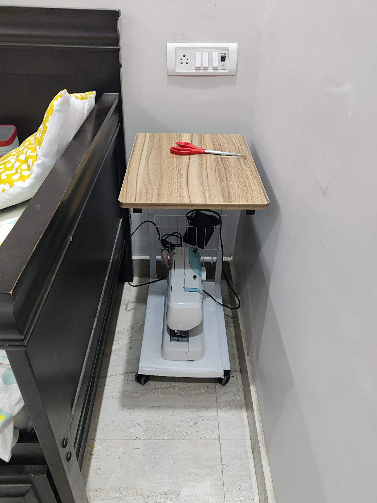 ABOUT SPACE Over Bed Table - Portable Overbed Food Table for Elders ...