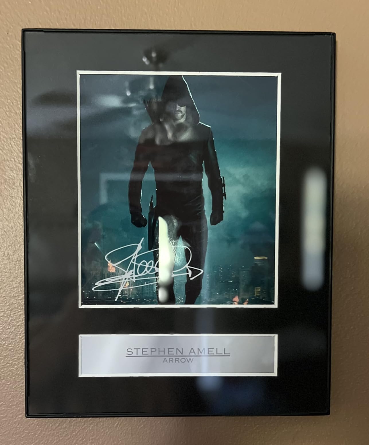 Amazon.com: iconic pic Stephen Amell Signed Mounted Photo Display Arrow ...