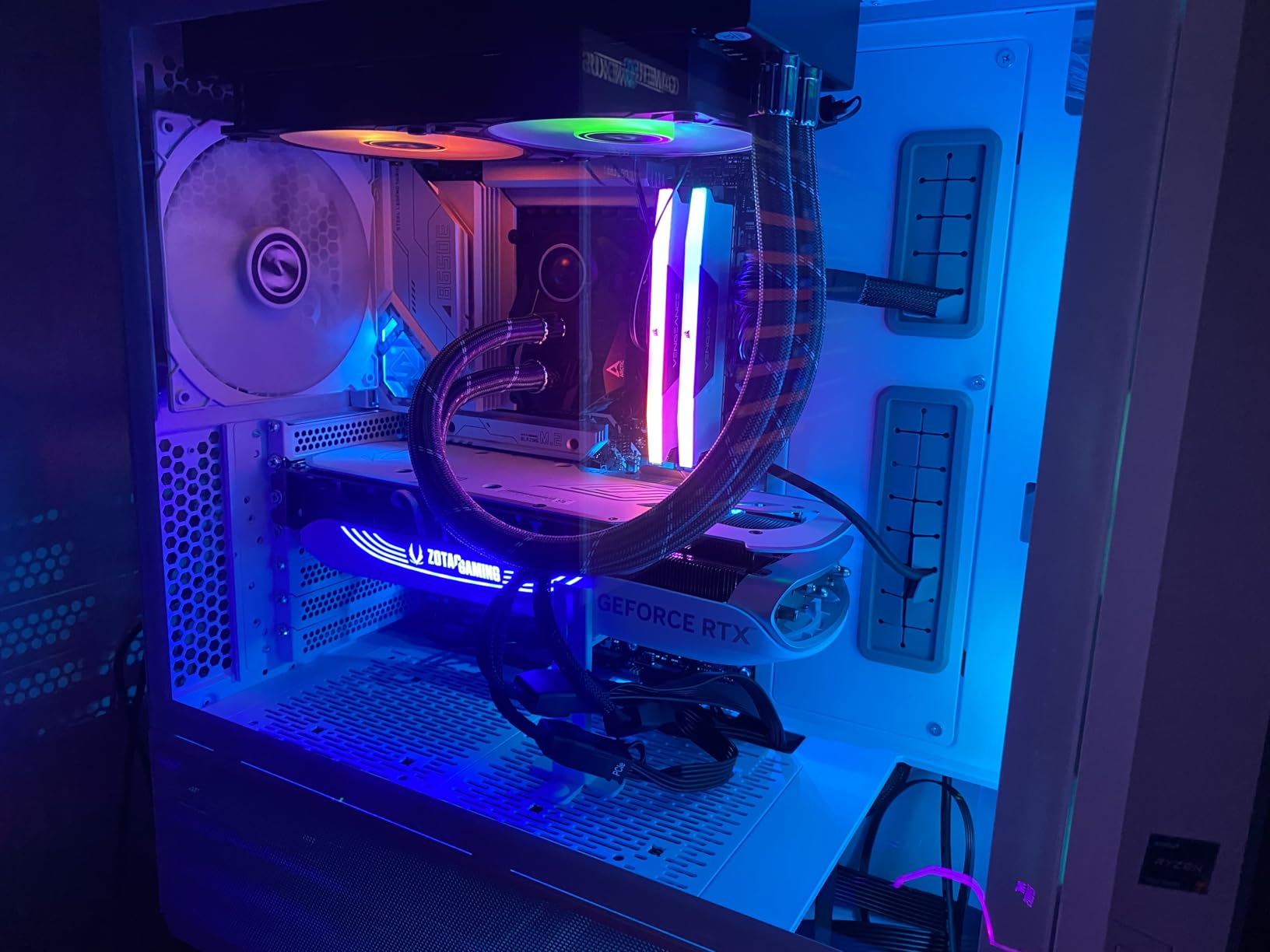 Amazon.in: Buy Lian Li Lancool 216 RGB Mid-Tower Alloy Steel Computer ...