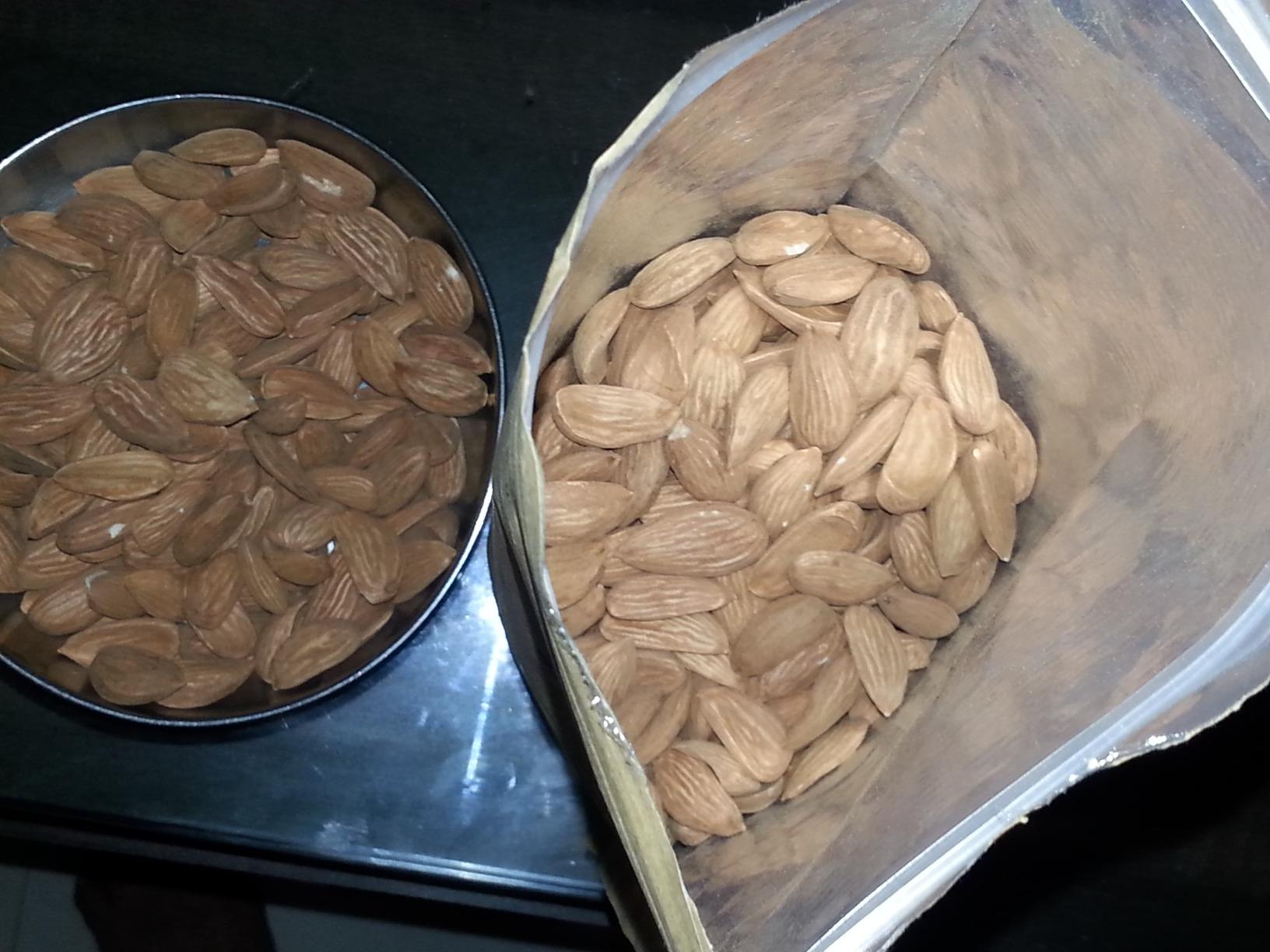 Berries And Nuts Afghani Mamra Badam 400 Grams, Dry Fruit : Amazon.in ...