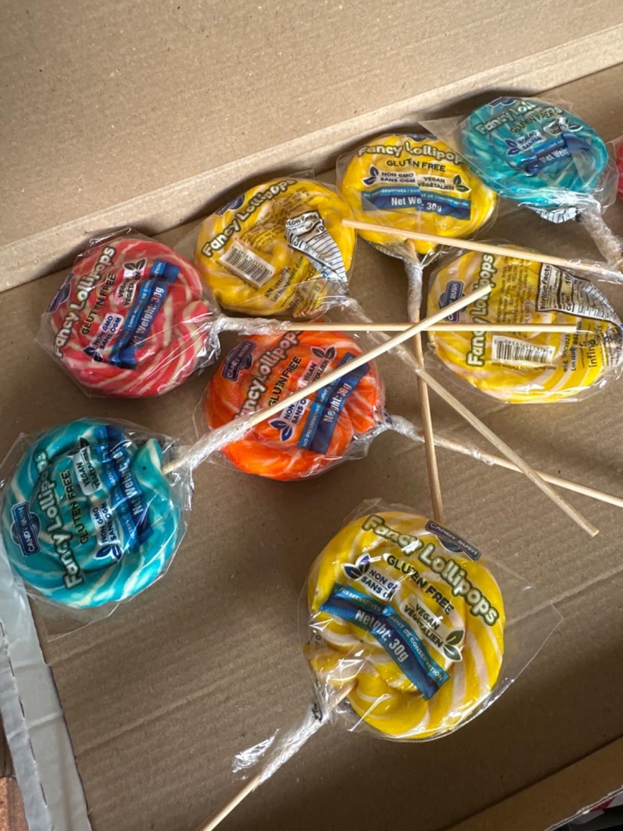 10 x 30g Rainbow Swirly Round Lollies | 5-8 Different Shapes | Kids ...