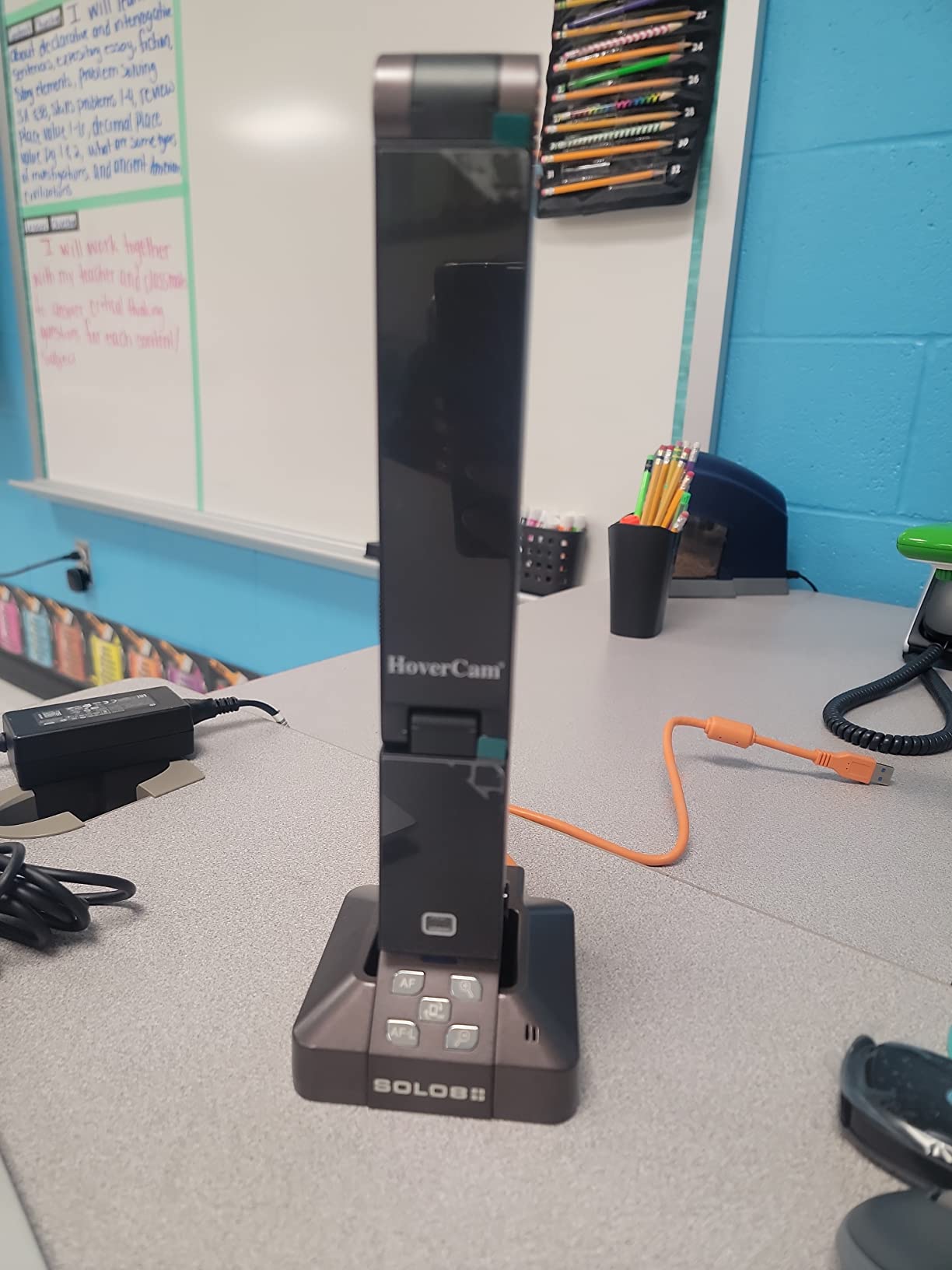 Amazon.com: HoverCam Solo 8 Plus 13MP 文件相機 附內建麥克風 適用於 Mac 和 PC 的 4K 影片 ...