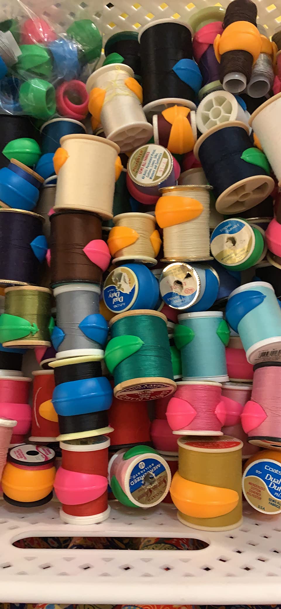 Amazon.com: Miamay Thread Spool Savers Huggers Avoid Loose Ends or ...