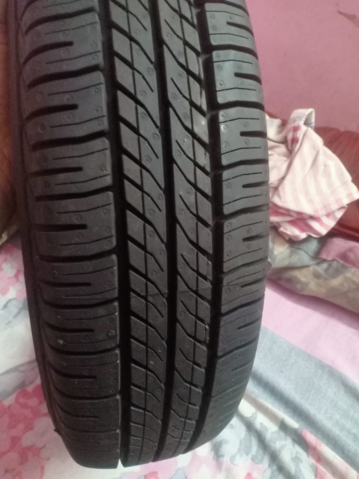 Goodyear Assurance Triplemax 165/70% R14 81T Tubeless Car Tyre : Amazon ...