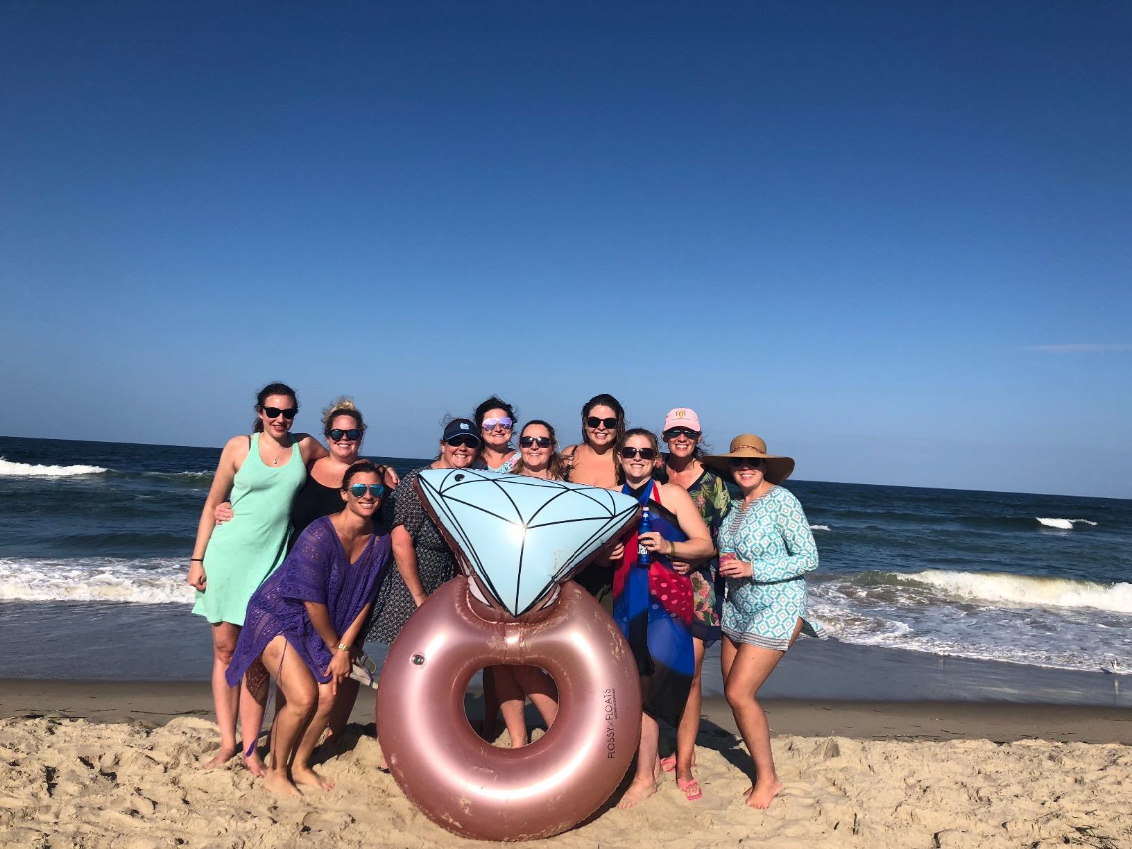 Amazon.com: Flossy Floats Original Diamond Ring Rose Gold Pool Float ...