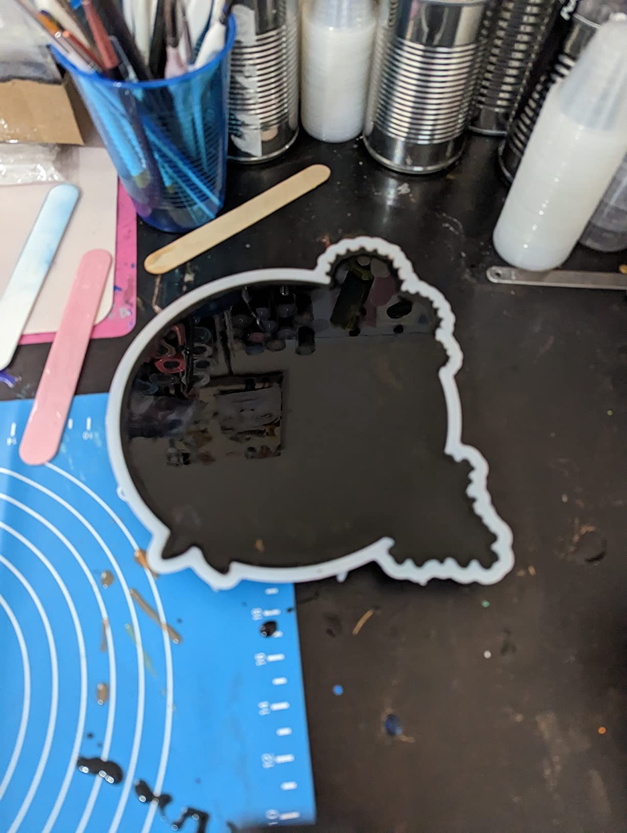 Amazon.com: 1 Pcs Bee Wall Hanging Silicone Resin Mold Honeybee ...