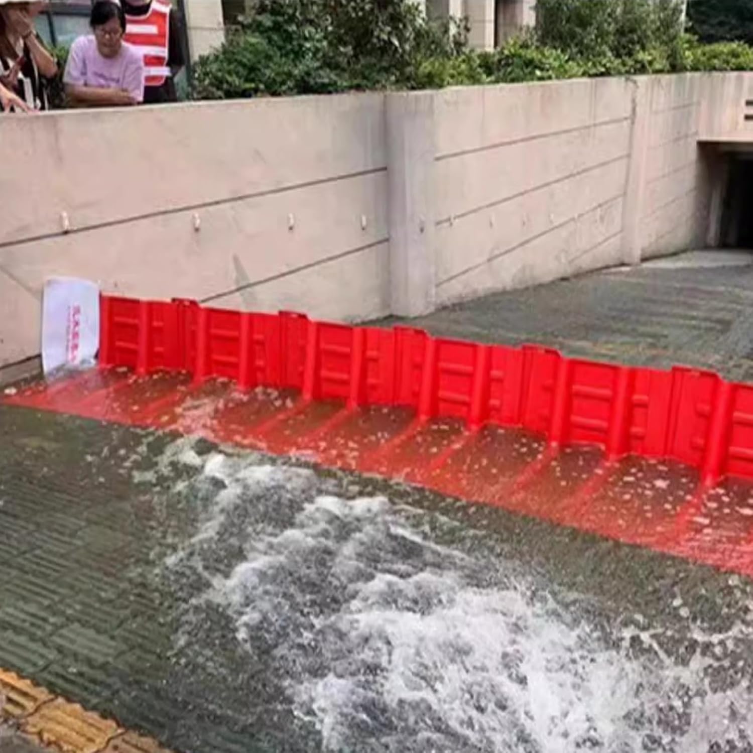 Amazon.com: EMYJAY Flood Protection Barrier, Flood Prevention Barriers ...