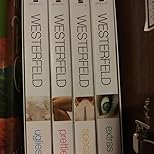 Amazon.com: Uglies (Boxed Set): Uglies; Pretties; Specials; Extras: 9781442479395: Westerfeld ...