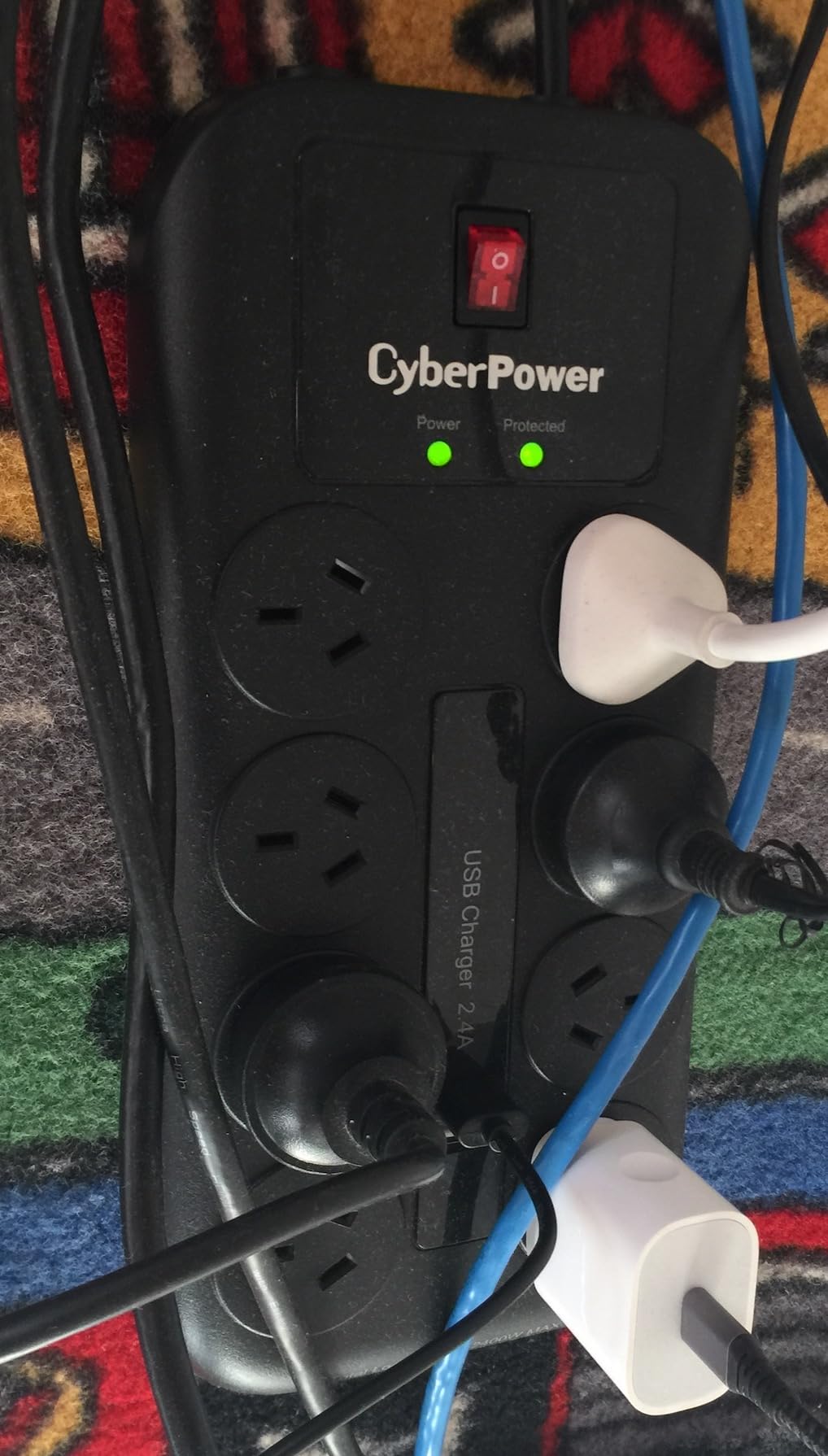 CyberPower 8 Outlet Power board with 2 USB charge port, Surge and ...