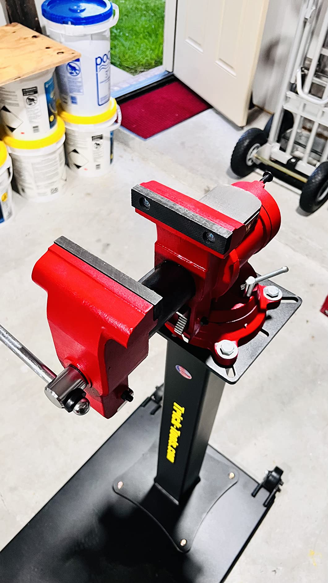 $37/mo - Finance Versa-Mount Mobile Vise and Grinder Floor Pedestal ...