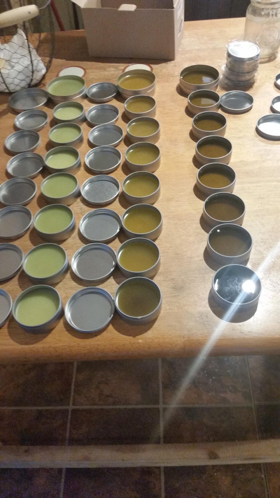 Amazon.com: Screw Top Round Steel Tin Cans (2 oz) - 24 Pack by Mighty ...