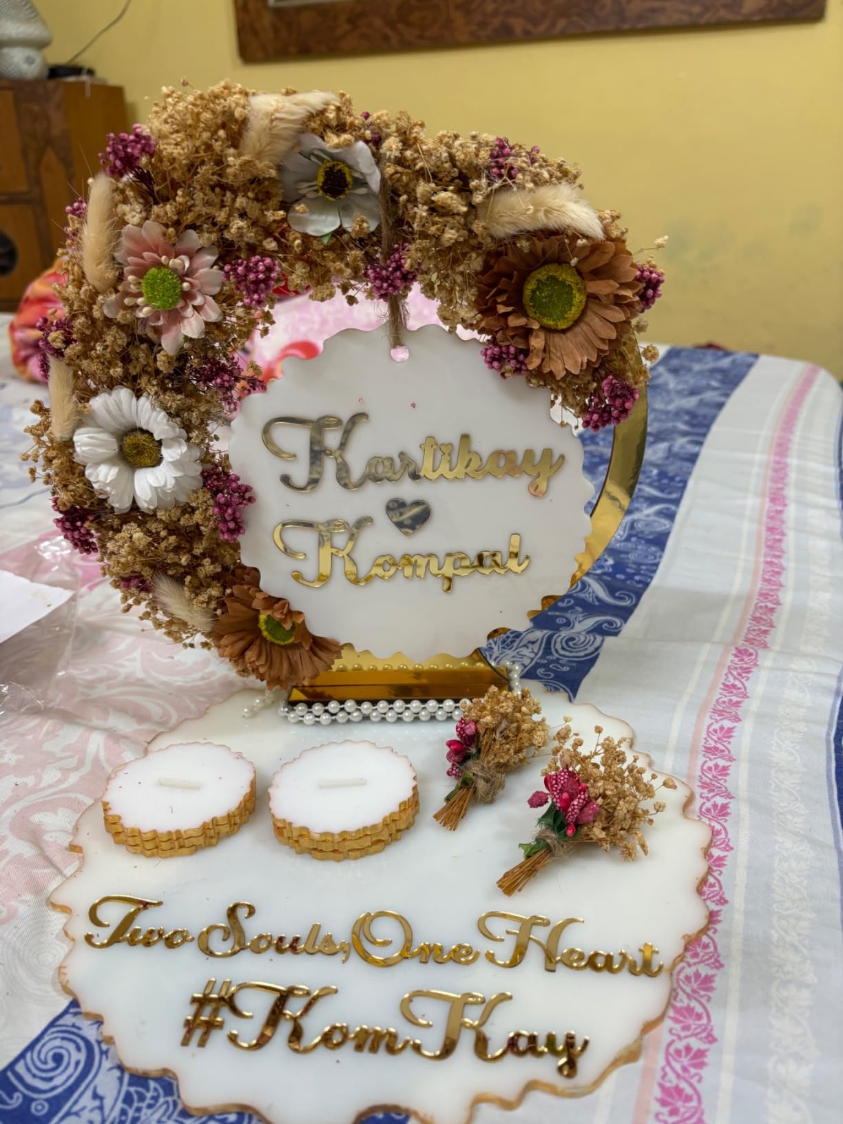 Buy Unique Palette Personalized Acrylic Engagement Wedding Ring Platter ...