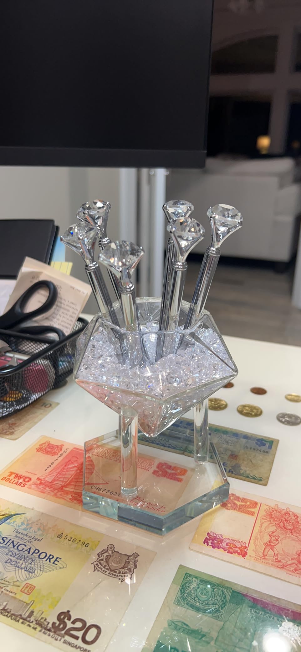Amazon.com: DIAMOND PENS 6) WITH CRYSTAL DIAMOND PEN HOLDER FOR DESK ...