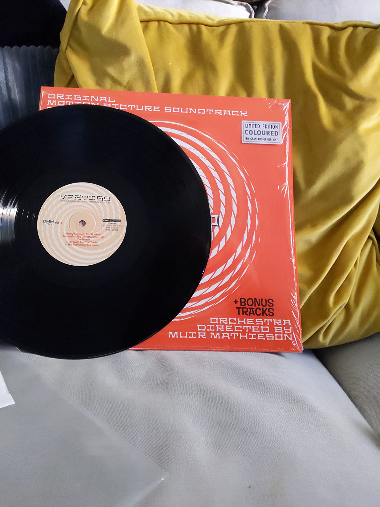 Vertigo (Original Motion Picture Soundtrack) [VINYL]: Amazon.co.uk: CDs ...