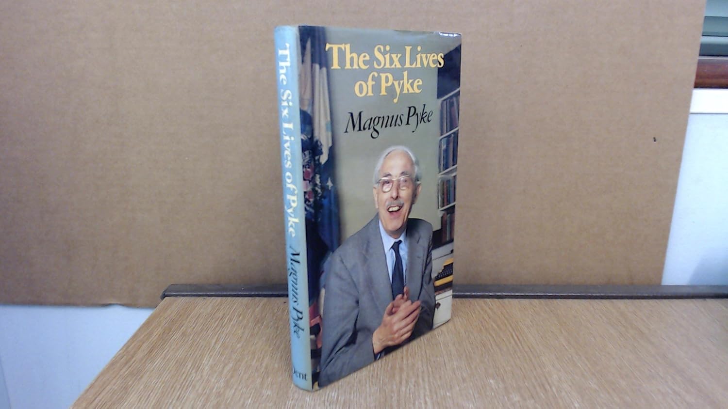 The six lives of Pyke: Pyke, Magnus: 9780460045421: Amazon.com: Books