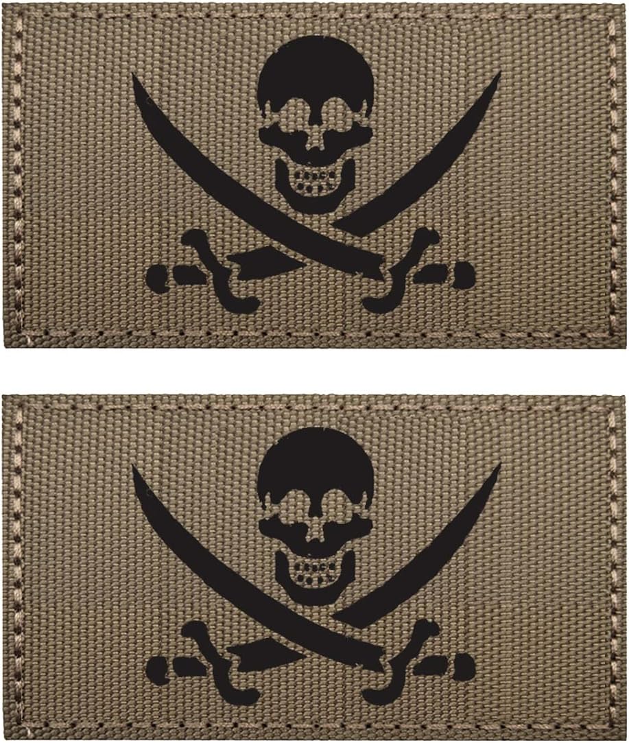 Amazon.com: 2 PCS AliPlus Pirate Skull Flag Patches Jolly Rodger Flag ...