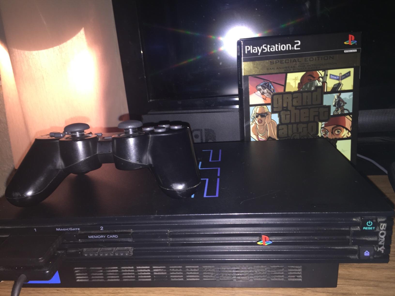 Amazon.com: Sony PlayStation 2 Console - Black : Playstation 2 ...