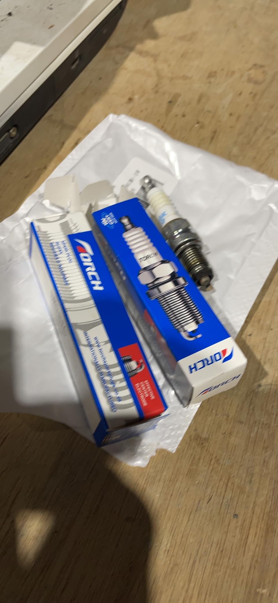 Amazon | 3個 TORCH DK7RTC 一般プラグ(ターミナル一体形)交換する NGK【4415】DCPR7E スパークプラグ ...