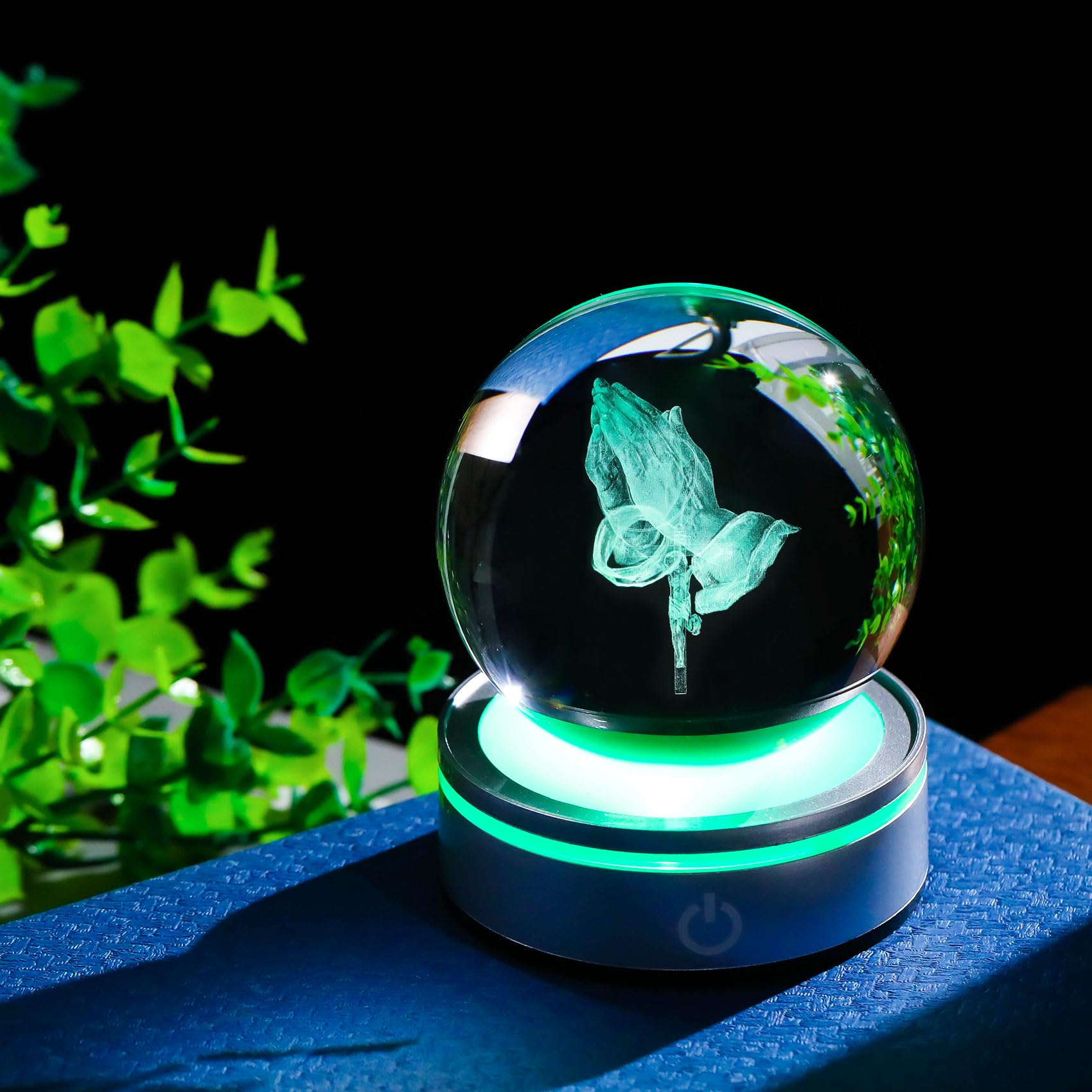 Snapklik.com : Movdyka 3D Crystal Ball Jesus Praying Hands