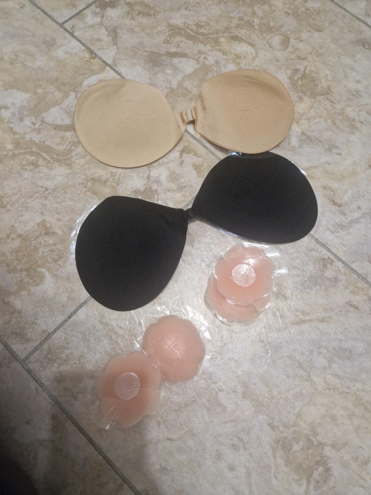 DALAETUS 4 Pairs Reusable Adhesive Bra Set, Washable Stick on Bra with ...