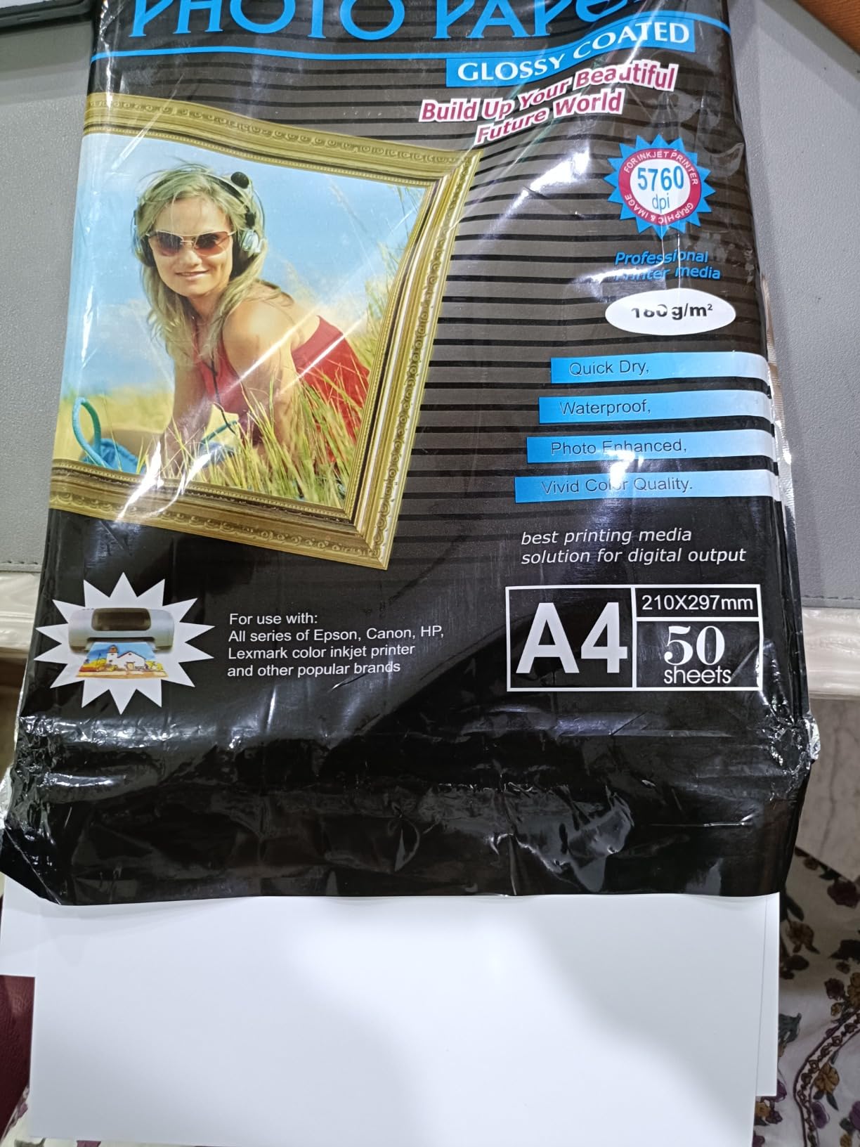 Jito JT 180-50 Glossy Photo Paper, 180 gsm, 50 Sheets A4 Size : Amazon ...