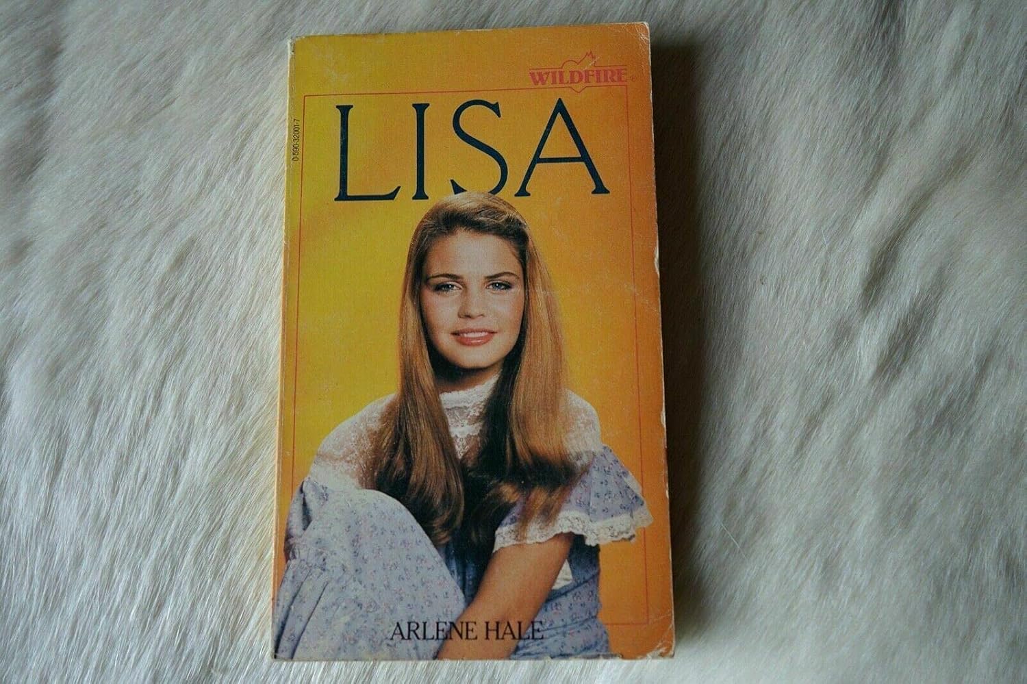 Lisa: Hale, Arlene: 9780590320016: Amazon.com: Books