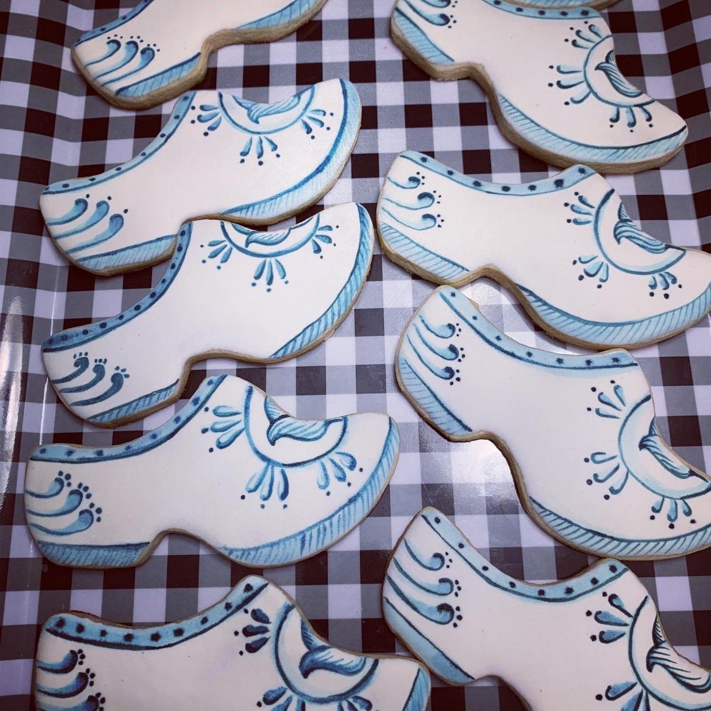 Amazon.com: Large Wooden Clog Shoe Cookie Cutter 6 X 3 inches ...