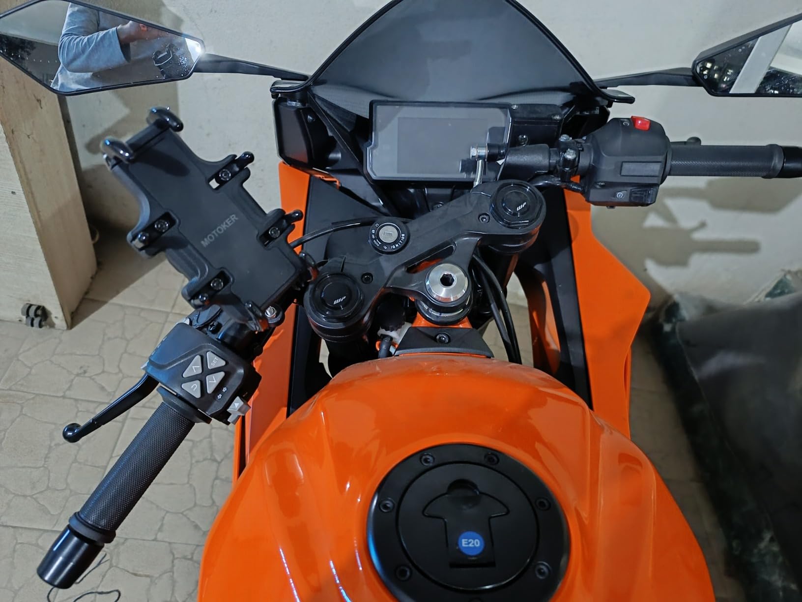 MOTOKER Anti-Vibration Dampener Motorcycle Phone Mount, One-Hand ...