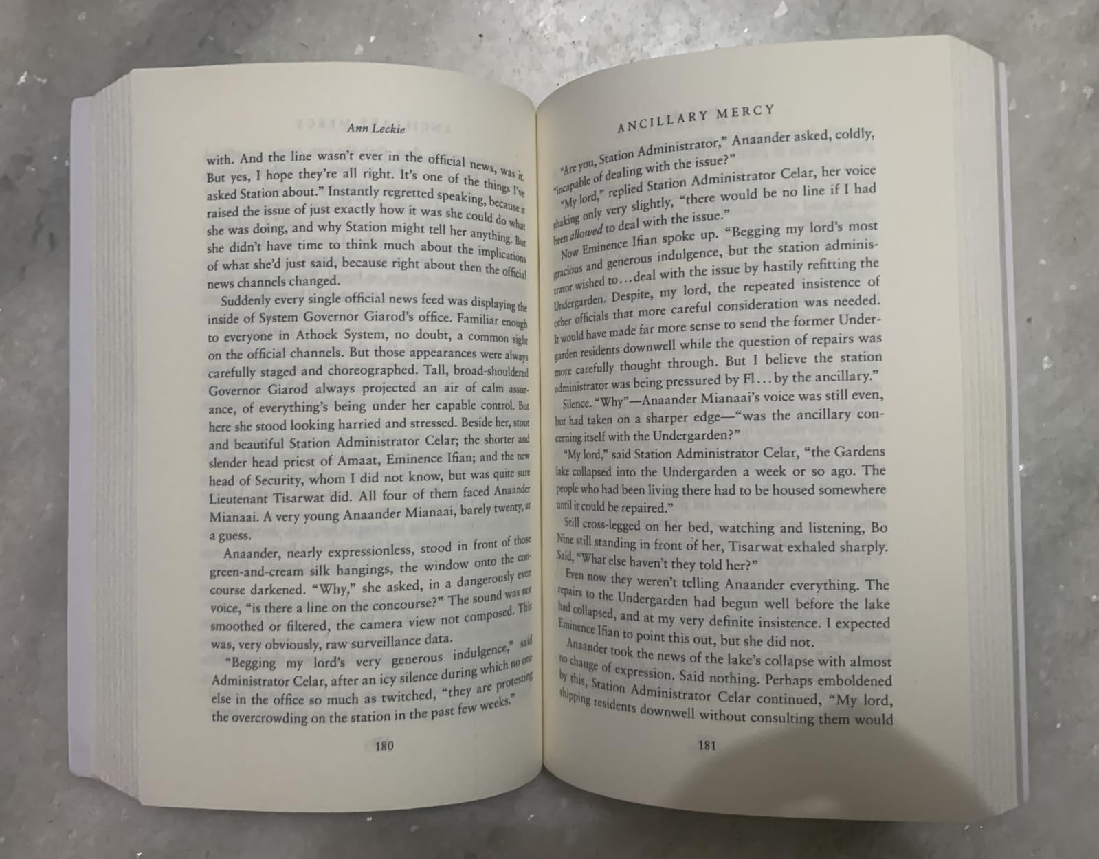 ANCILLARY MERCY IMPERIAL RADCH BOOK 3 : Leckie, Ann: Amazon.in: Books