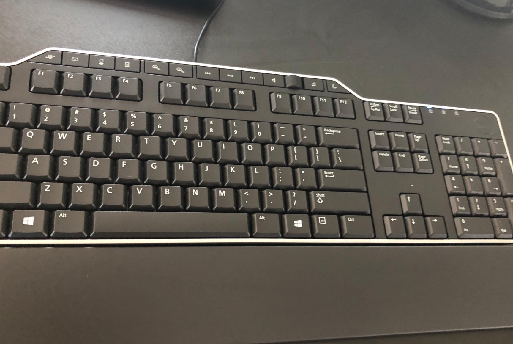 DELL KB522 Wired Business Multimedia Keyboard (BLA: Keyboards: Amazon ...