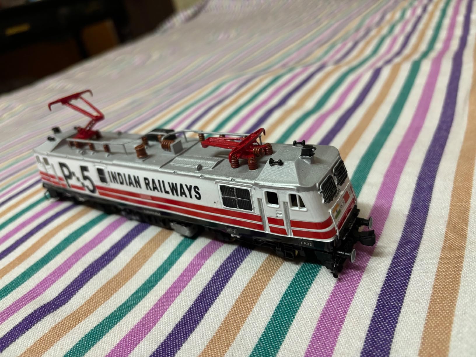 Buy Crealities Wap5 Indian Railways Locomotive Ho Scale Display Model ...