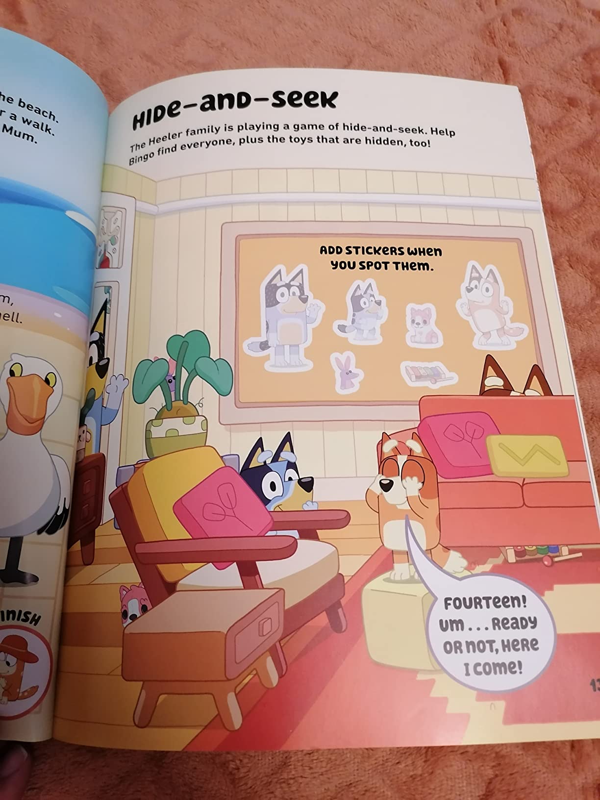 Bluey: Meet Bluey! Sticker Activity Book: Stickerbuch : Bluey: Amazon ...