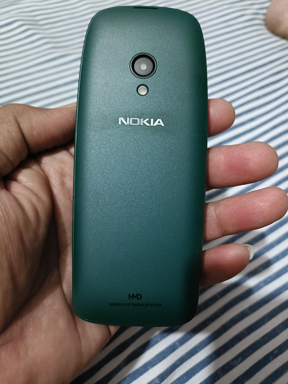 Nokia 6310 Dual SIM Keypad Phone with a 2.8” Screen, Wireless FM Radio ...