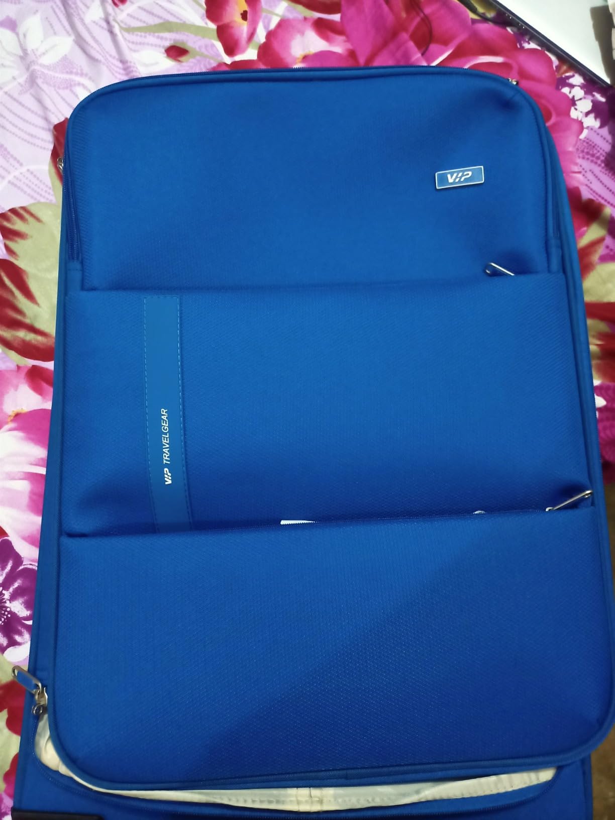 Buy VIP Luggage Bags Set of 3 Trolley Bags 55, 65 & 77 Cms Small ...