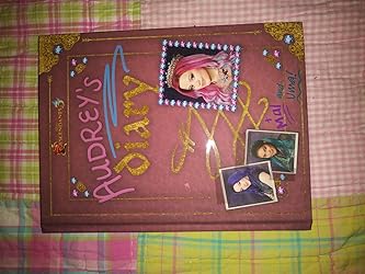 Descendants 3: Audrey's Diary: Disney Books: 9781368042192: Amazon.com ...