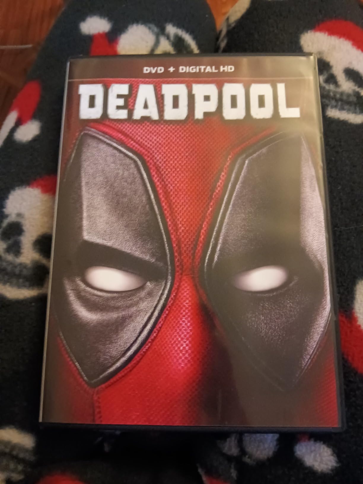 Amazon.com: Deadpool UHD [Blu-ray] [2016] [4K UHD] : Movies & TV