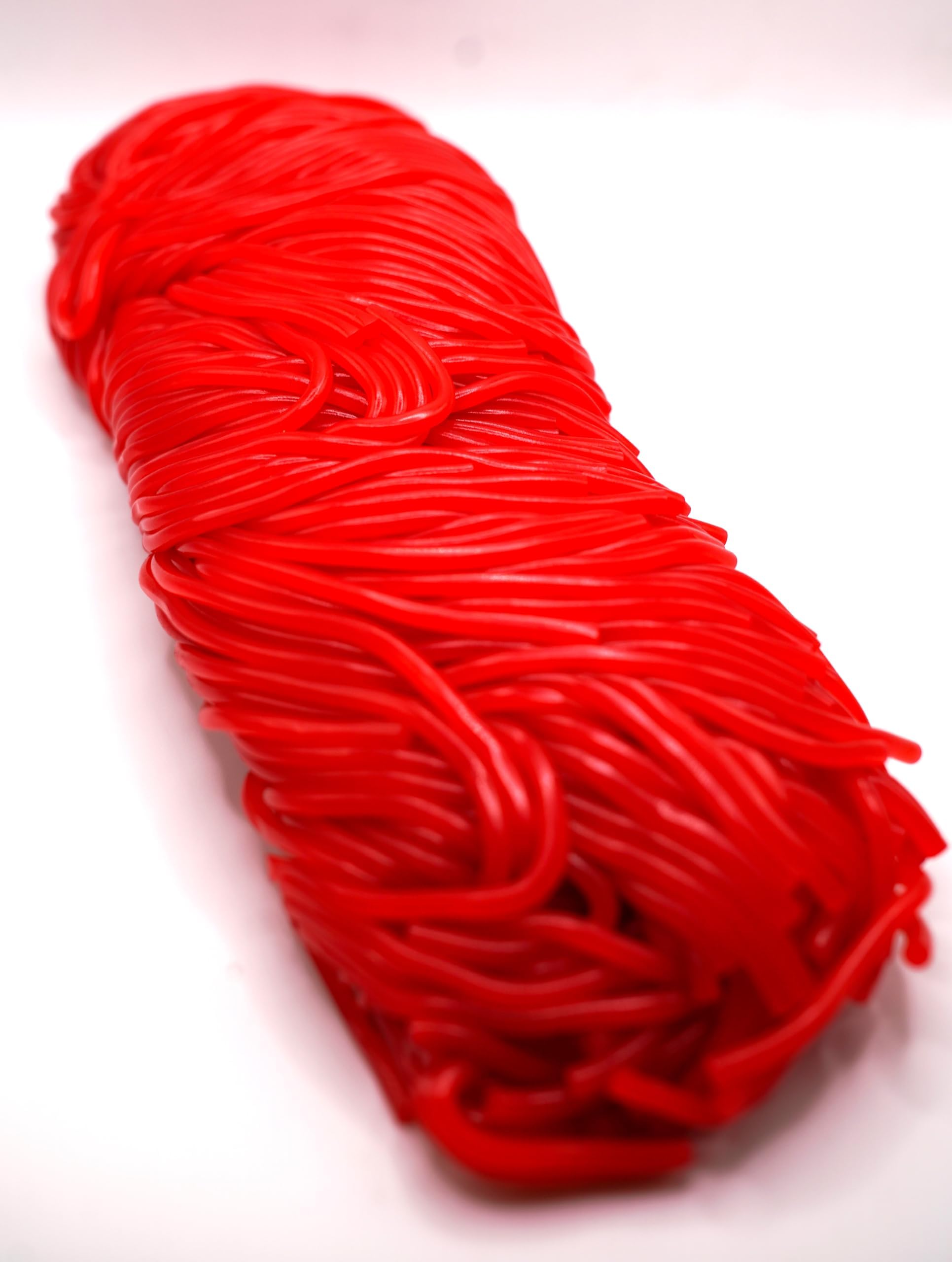 Amazon.com : Strawberry Licorice Laces - 2 lbs of Fresh Thin Shoestring ...