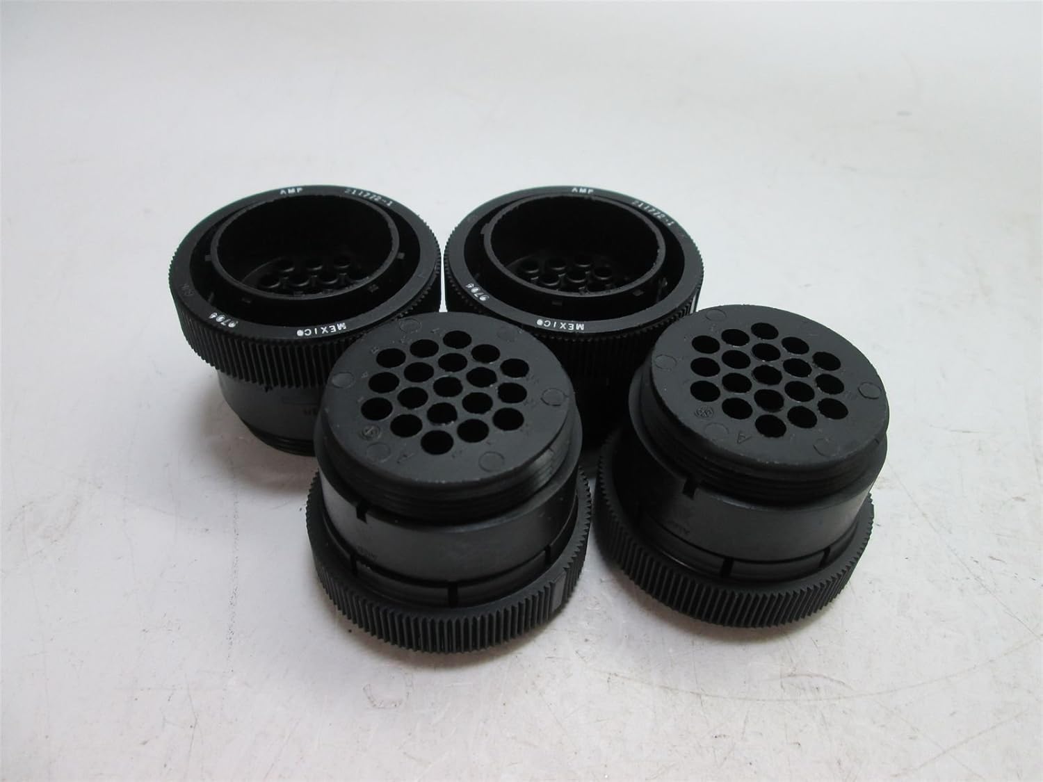 Amazon.com: TE CONNECTIVITY/AMP 211772-1 CIR Connector Plug Size 23 ...