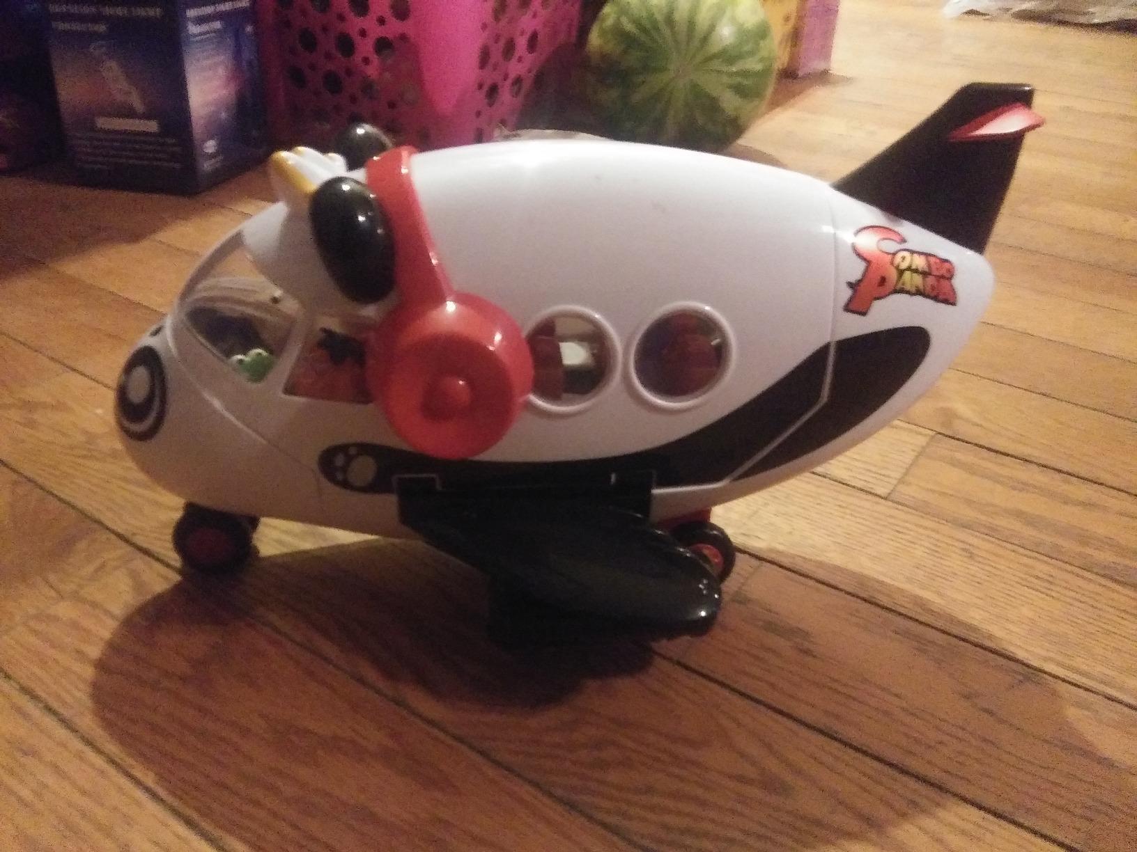 Amazon.com: Jada Toys Ryan's World Combo Panda Airlines Playset, White ...