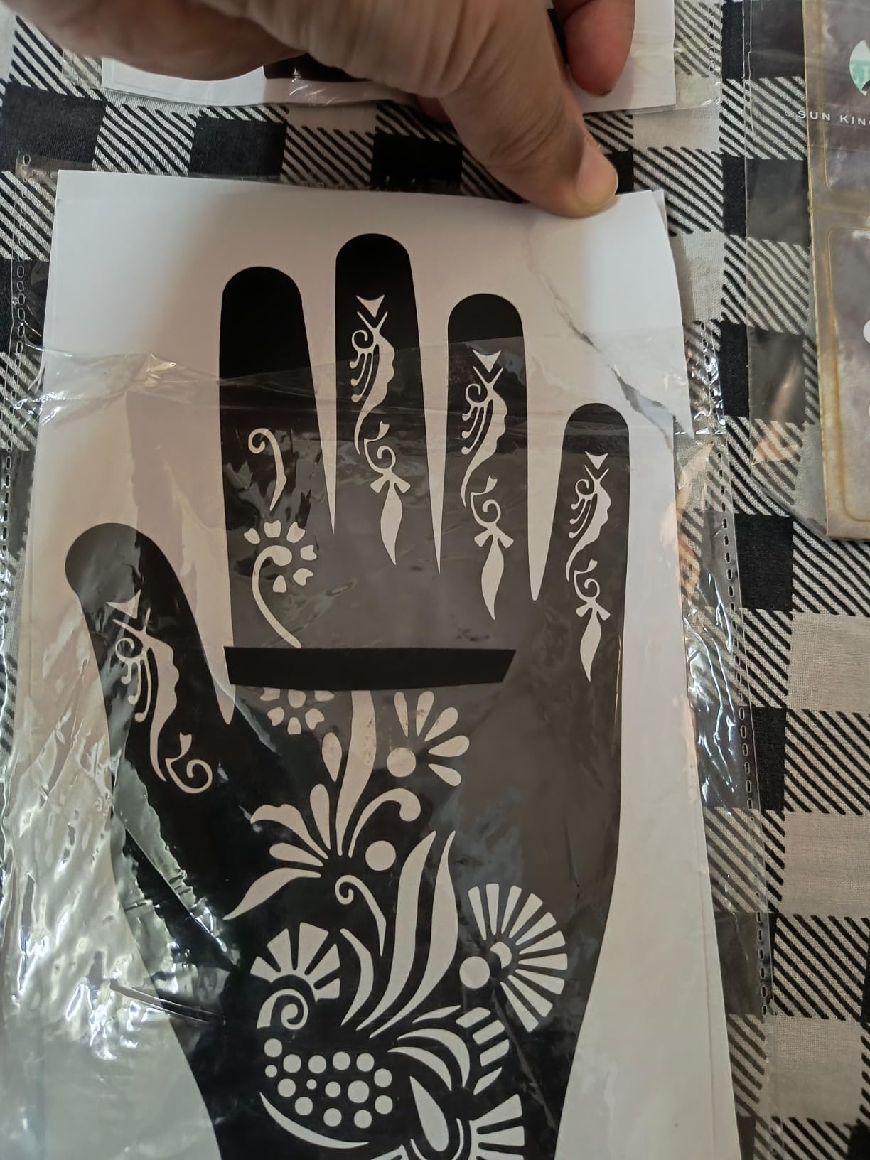 Apcute 18pc Combo Pack Mehandi Stencil Sticker, Mehandi ke sticker ...